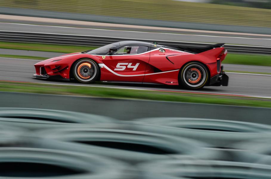 Ferrari-ს ახალი ჰიბრიდი ყველაზე სწრაფი საგზაო მოდელი იქნება - რადიო ...