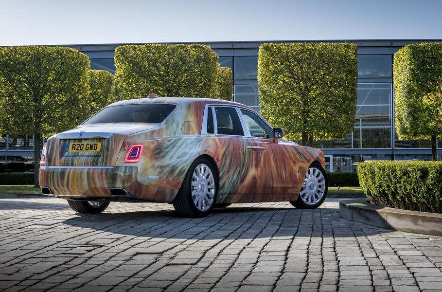 Rolls-Royce „დიდი თვალით“ 888 ათას ფუნტ სტელრინგად გაიყიდა - რადიო ...