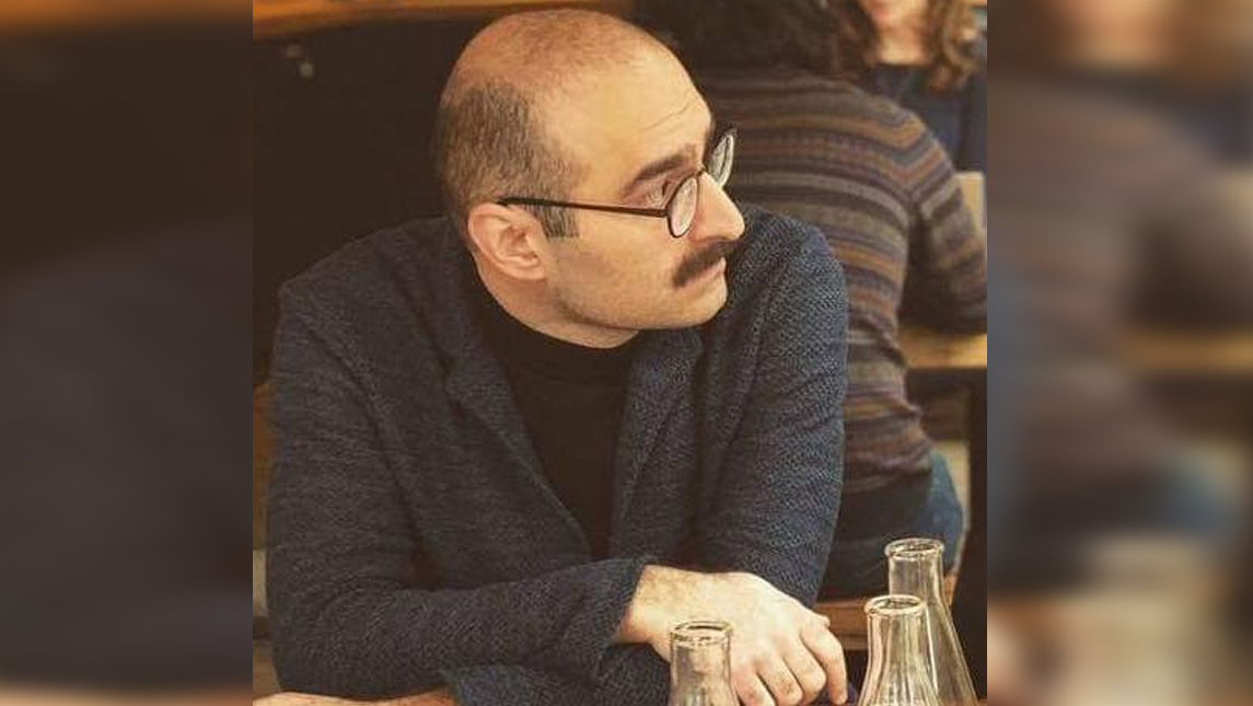 "მიყვარხარ და მაპატიე..." - დათო გორგილაძე დედის საფლავზე გასვლას ...